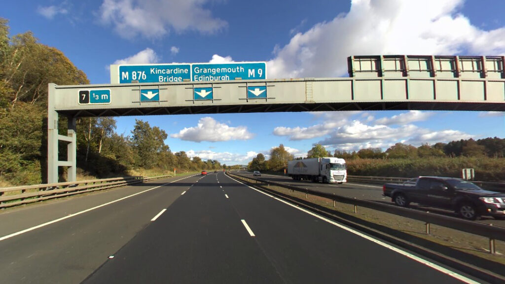 RESURFACING THE EASTBOUND M876 - BEAR Scotland